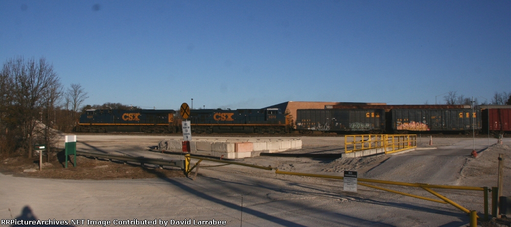 CSX 5223 westbound with Q409